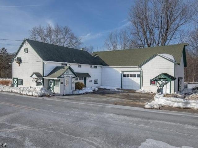 house with 5 bedroom, Tewksbury Twp. NJ DLS101341166