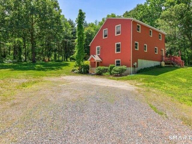 house with 5 bedroom, Thompson CT DS104266676