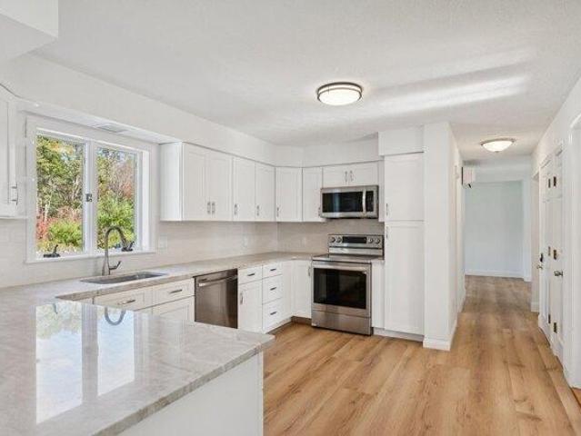 house with 5 bedroom, Topsham ME ES104376515