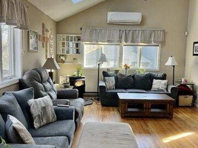 house with 5 bedroom, Torrington CT DS102218145