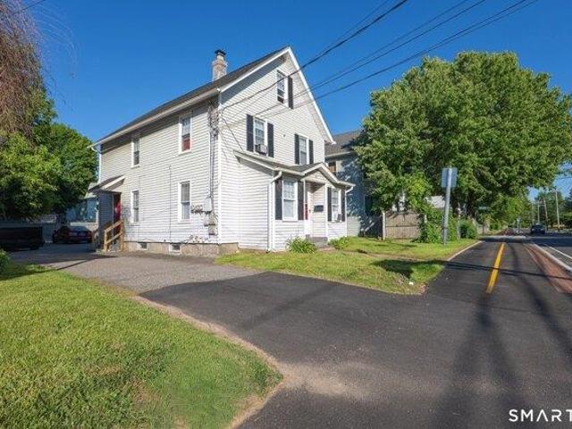 house with 5 bedroom, Torrington CT ES104236118