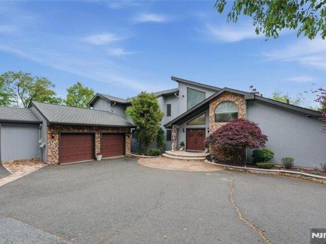 house with 5 bedroom, Totowa NJ DS102583886