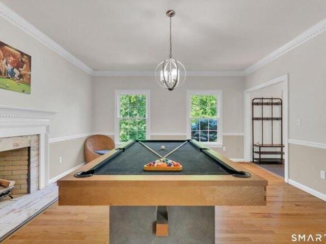 house with 5 bedroom, Trumbull CT ES105158053