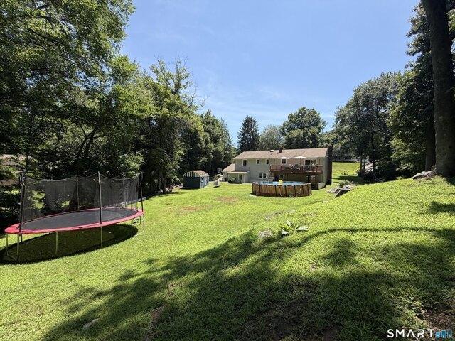 house with 5 bedroom, Trumbull CT ES105231093