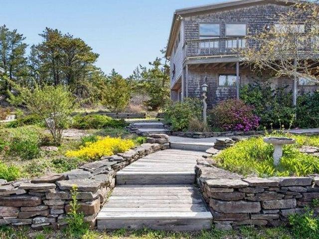 house with 5 bedroom, Truro MA DS102825488