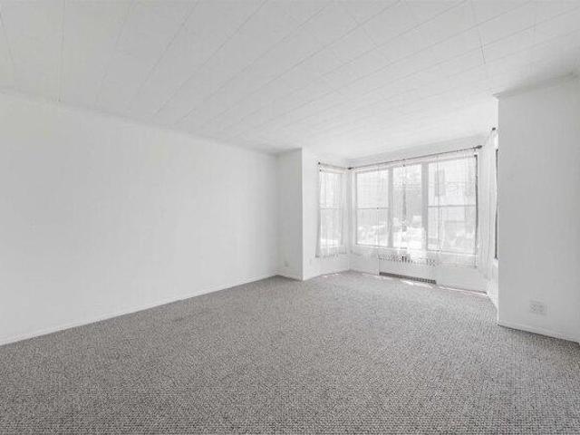 house with 5 bedroom, Union City NJ ES103159481