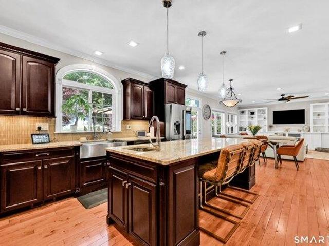 house with 5 bedroom, Union CT ES105206126
