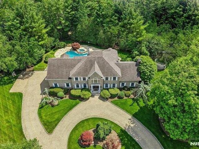house with 5 bedroom, Upper Saddle River NJ ES105144699