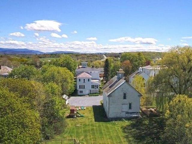 house with 5 bedroom, Vergennes VT DS103931919