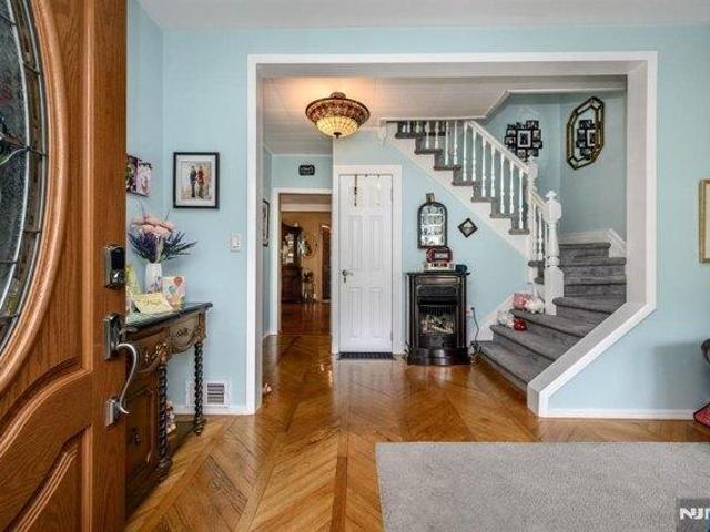 house with 5 bedroom, Verona NJ ES104904438