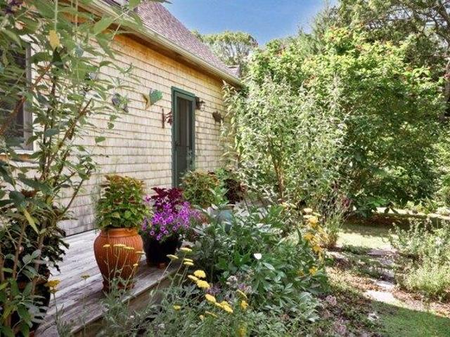 house with 5 bedroom, Vineyard Haven MA ES105126483