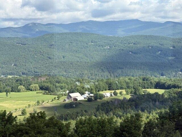 house with 5 bedroom, Waitsfield VT ES105113391