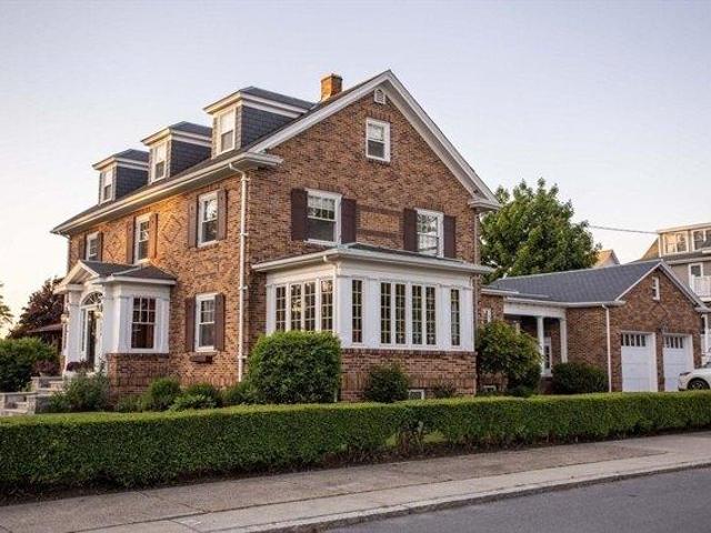 house with 5 bedroom, Wakefield MA DLS102962028