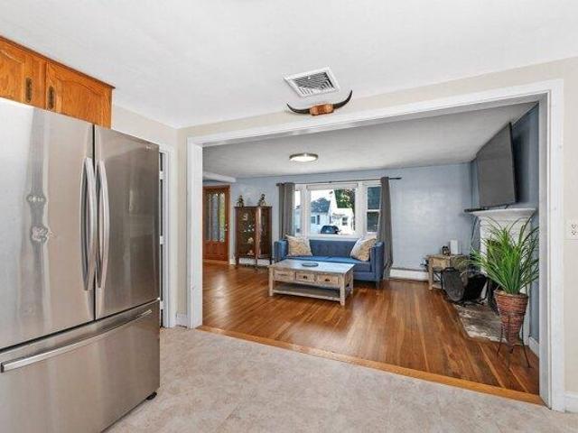 house with 5 bedroom, Wakefield MA ES105401167