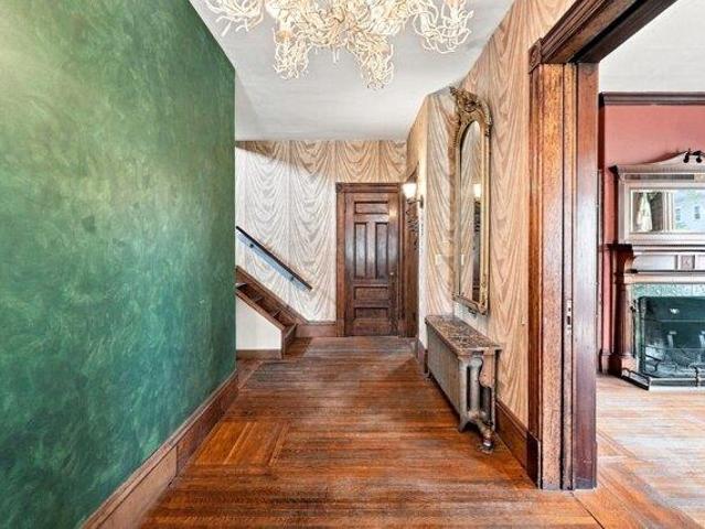 house with 5 bedroom, Wakefield MA ES105425718