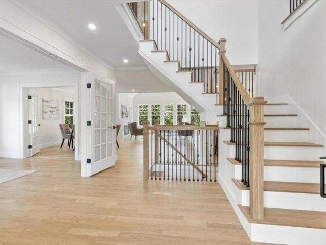 house with 5 bedroom, Waltham MA DS104151149