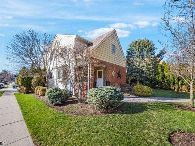 house with 5 bedroom, Waldwick NJ DS102775403