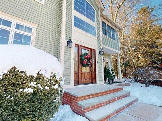house with 5 bedroom, Walpole MA DLS102412815