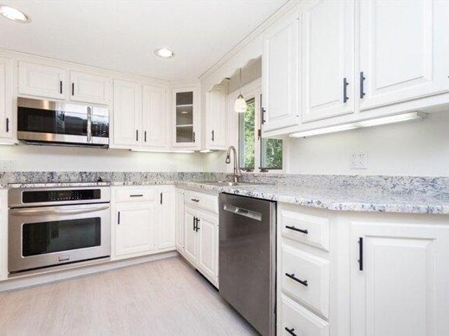house with 5 bedroom, Walpole MA DLS102669023