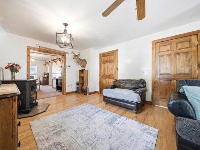 house with 5 bedroom, Walpole NH DS104331288