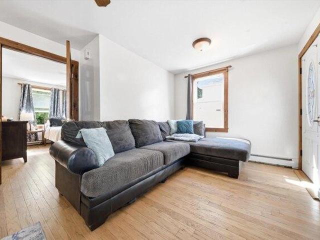 house with 5 bedroom, Walpole NH ES104331288