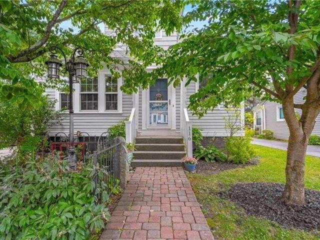 house with 5 bedroom, Warwick RI DS104116096