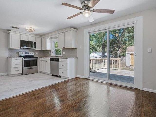 house with 5 bedroom, Warwick RI DS104238198