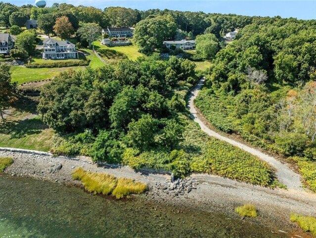house with 5 bedroom, Warwick RI ES104376169