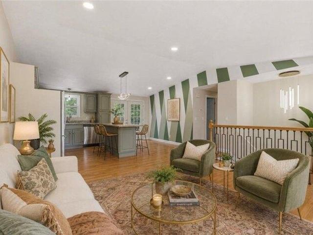 house with 5 bedroom, Warwick RI ES105094601