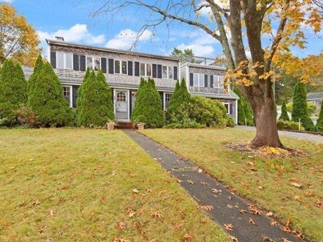 house with 5 bedroom, Wareham MA ES105204529
