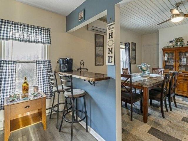 house with 5 bedroom, Warren MA DS102709296