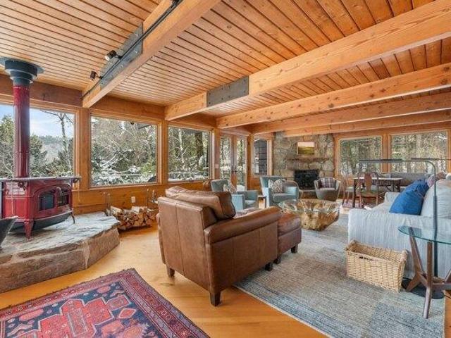 house with 5 bedroom, Warren VT ES104009438