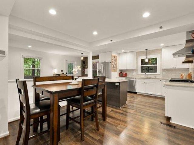 house with 5 bedroom, Washington DC ES104905697