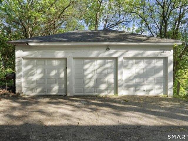 house with 5 bedroom, Waterbury CT ES105230721