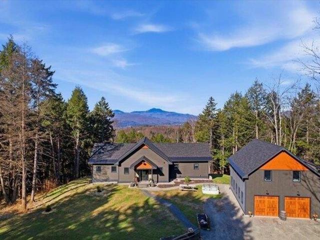 house with 5 bedroom, Waterbury VT DS103619719