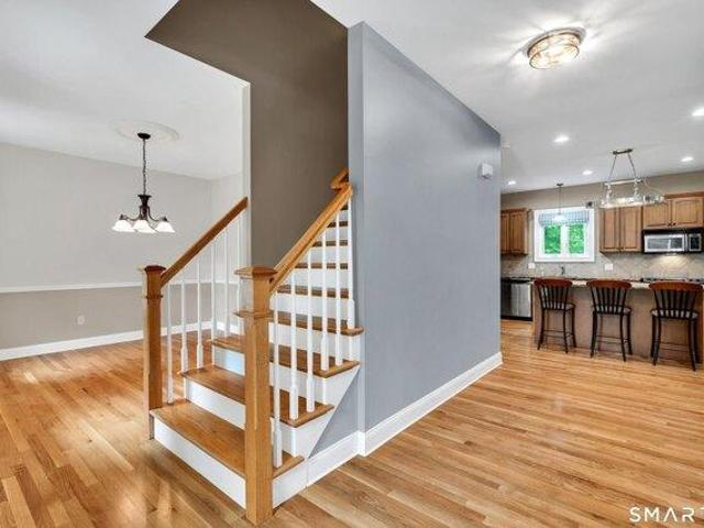 house with 5 bedroom, Waterford CT DS103930873
