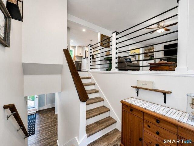 house with 5 bedroom, Waterford CT ES104376709