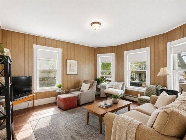 house with 5 bedroom, Watertown MA ES103444870