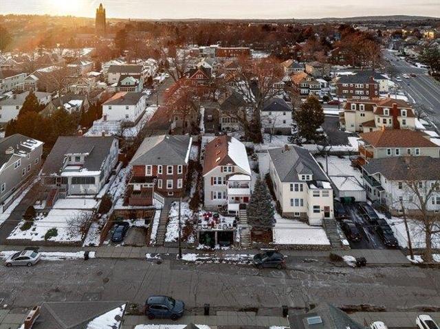 house with 5 bedroom, Watertown MA ES103019155