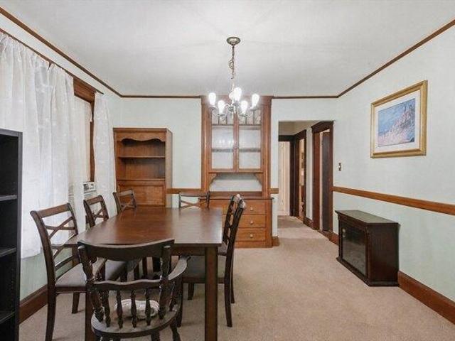 house with 5 bedroom, Watertown MA ES104946366