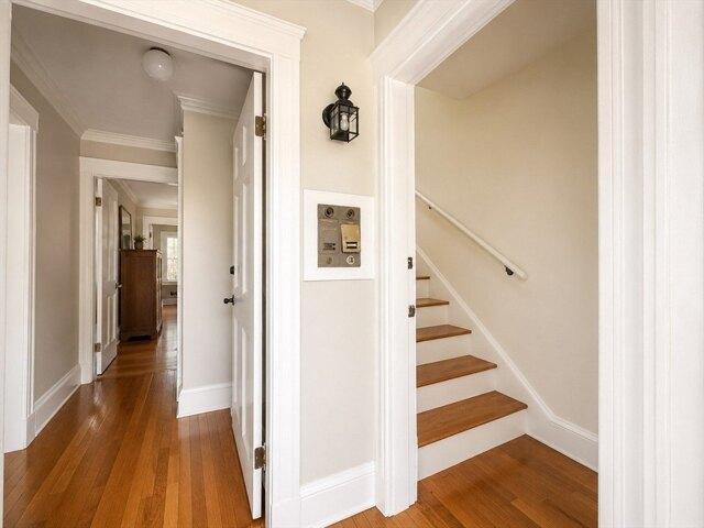 house with 5 bedroom, Watertown MA ES105108138