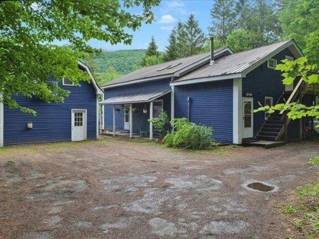 house with 5 bedroom, Waterville VT ES103441479