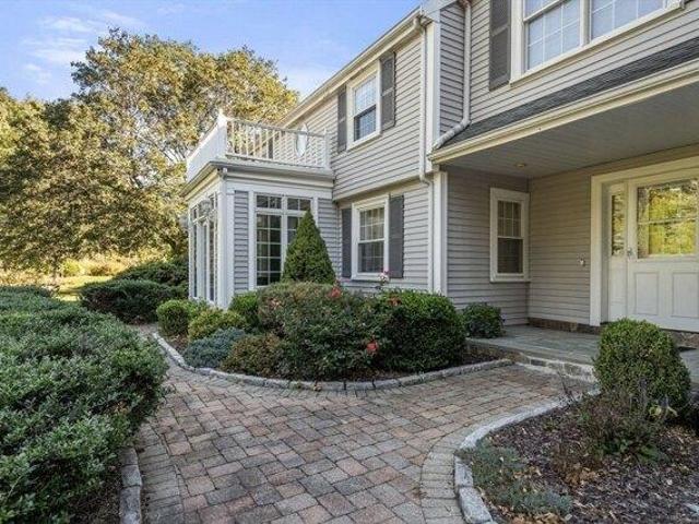 house with 5 bedroom, Wayland MA DLS102595276