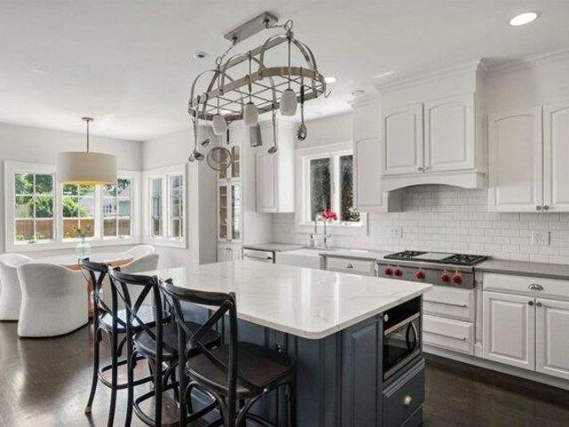 house with 5 bedroom, Wayland MA DS103038014