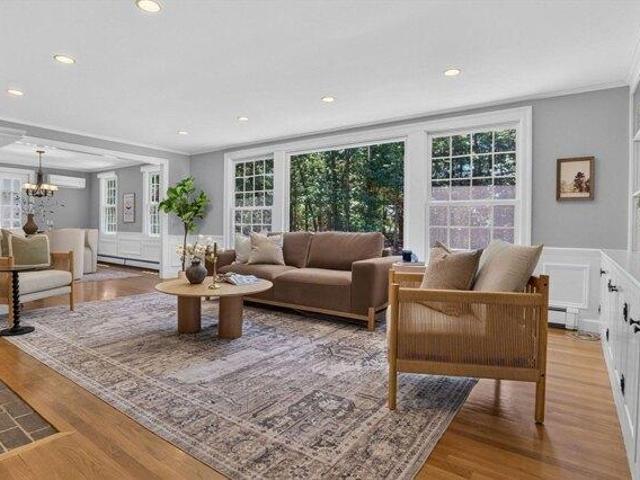 house with 5 bedroom, Wayland MA ES103433436