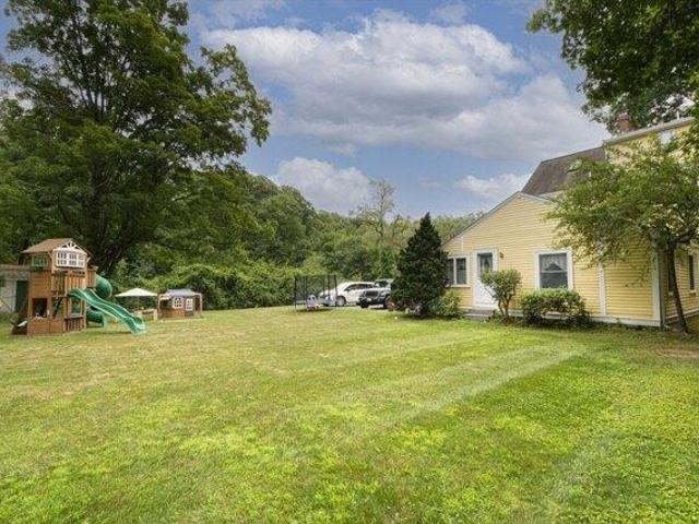 house with 5 bedroom, Wayland MA ES103927403