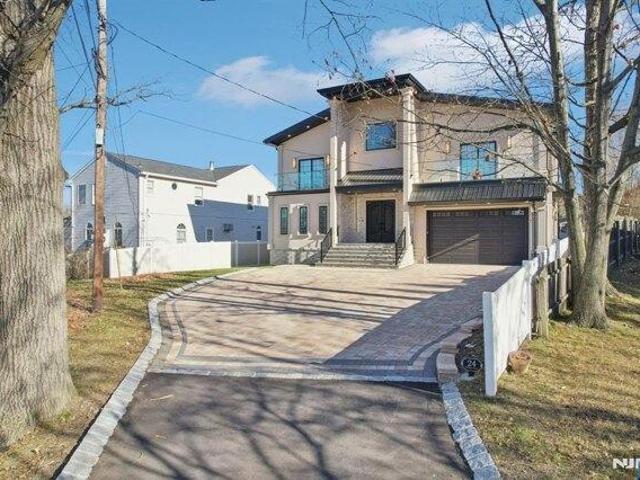house with 5 bedroom, Wayne NJ DLS101706071