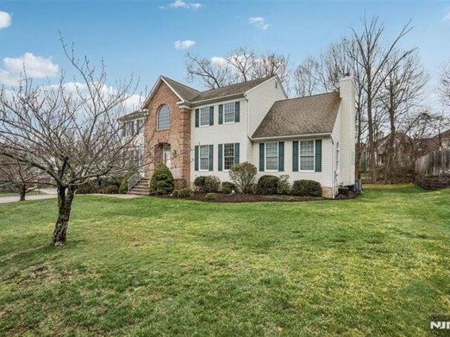 house with 5 bedroom, Wayne NJ DLS102027263