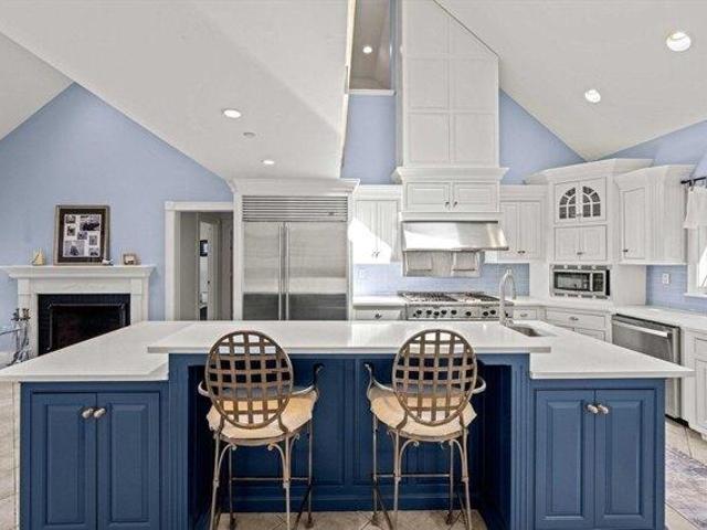 house with 5 bedroom, Wenham MA DLS102447890