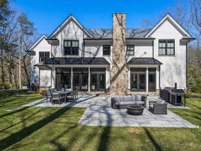 house with 5 bedroom, Wellesley MA DLS102448025